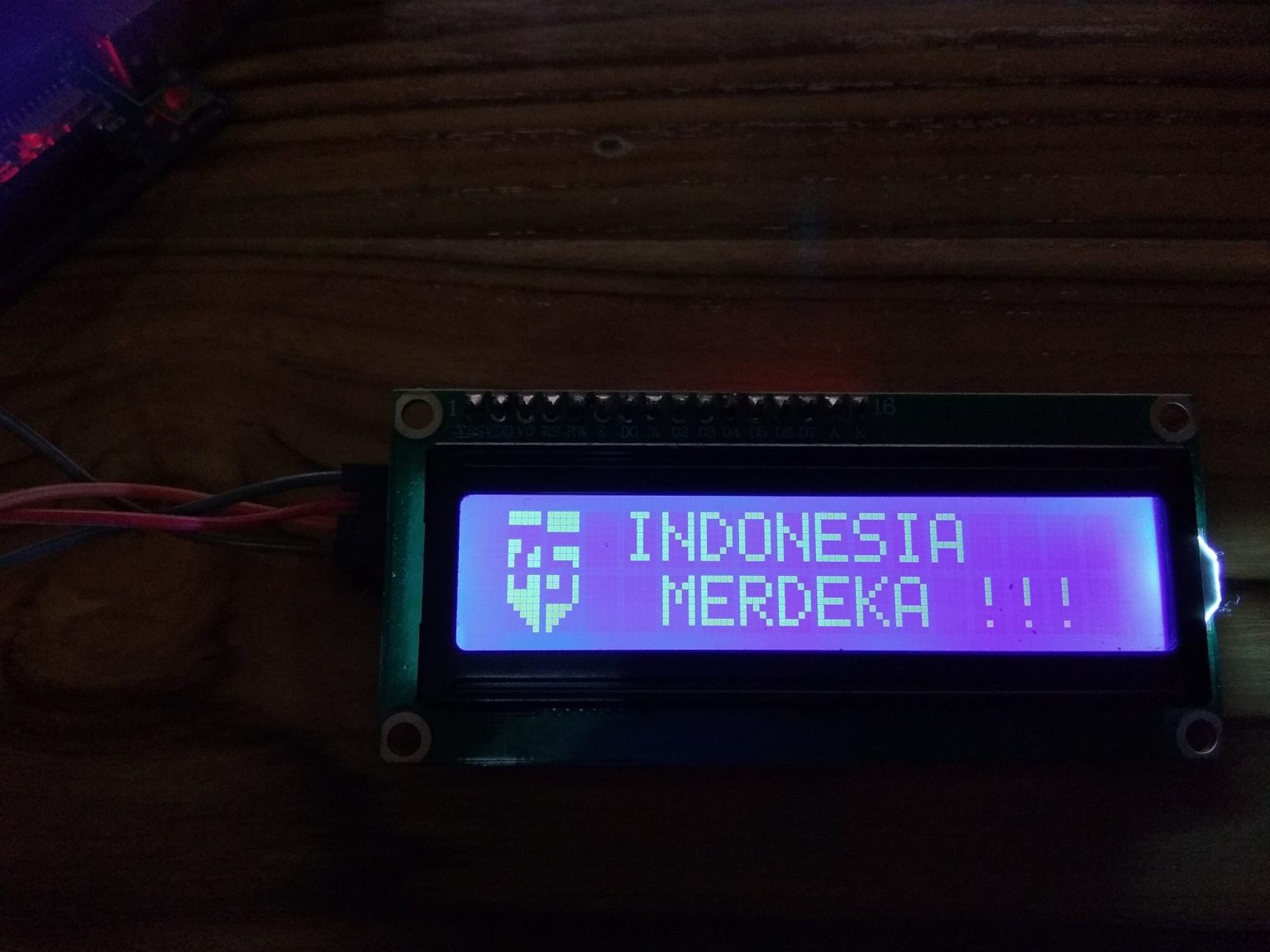 Cara Menampilkan Teks / Simbol pada LCD 16×2 - Jasa Arduino
